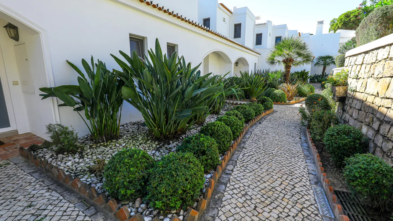 Gallery - Four Seasons Country Club home